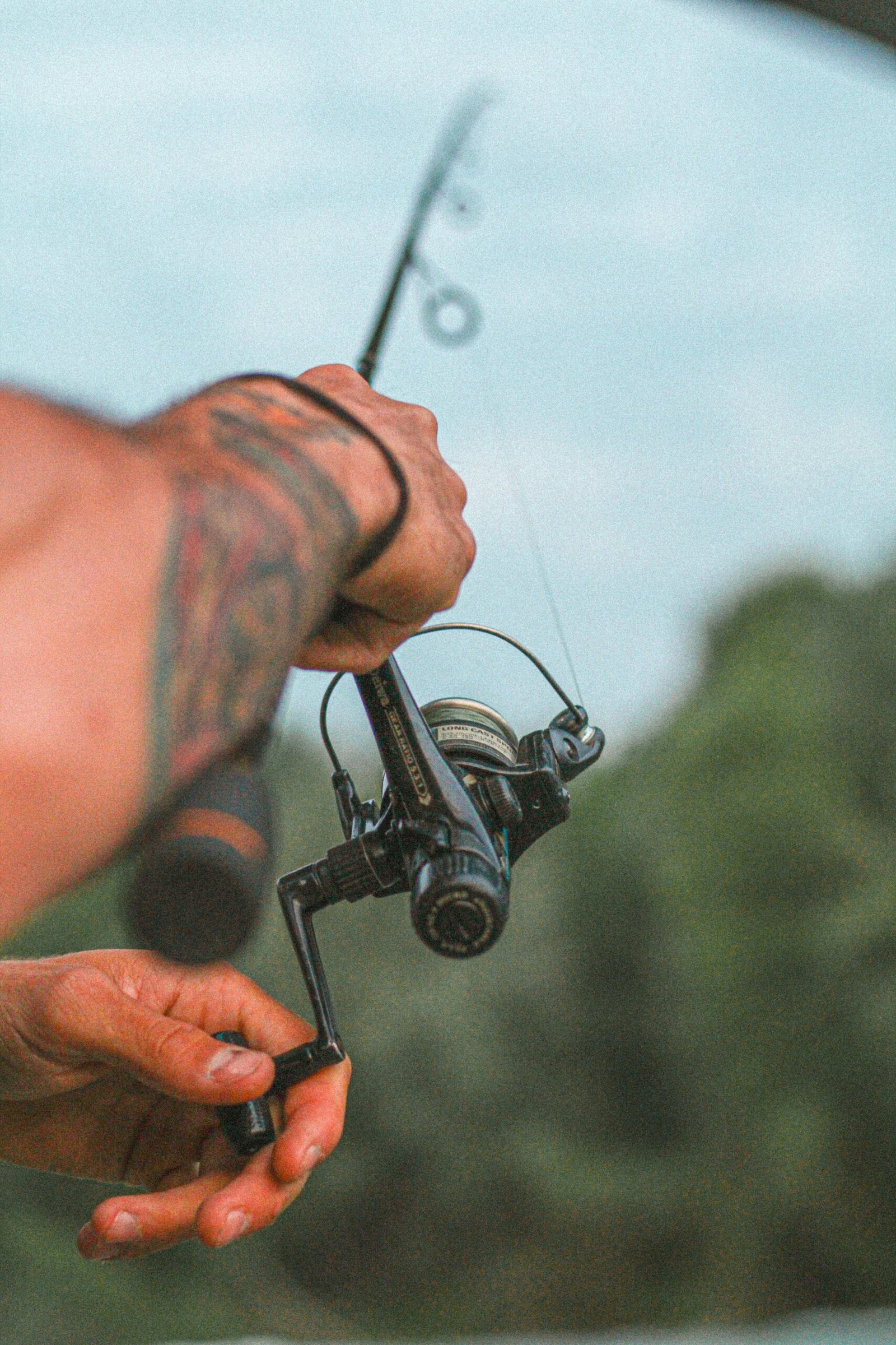How to Choose a Fishing Reel: A Beginner’s Guide to Reeling in Success ...